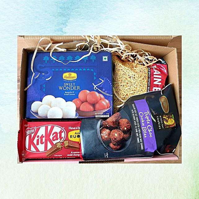 Happy Diwali Sweet & Savoury Treats Box australia | Gift Happy Diwali ...