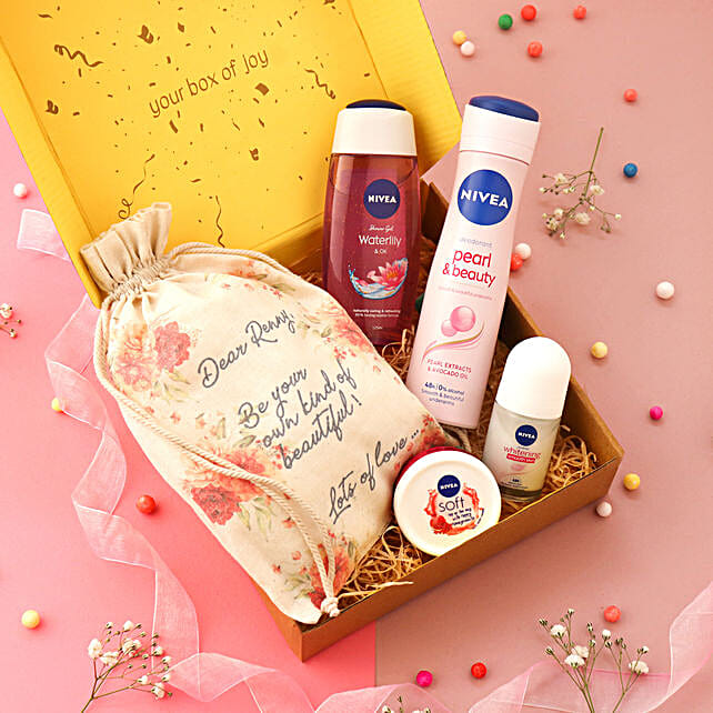 Personalised Skincare Love Hamper bahrain | Gift Personalised Skincare ...