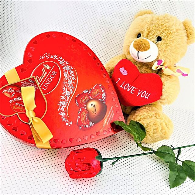 Perfect Assorted Love Box canada | Gift Perfect Assorted Love Box- FNP