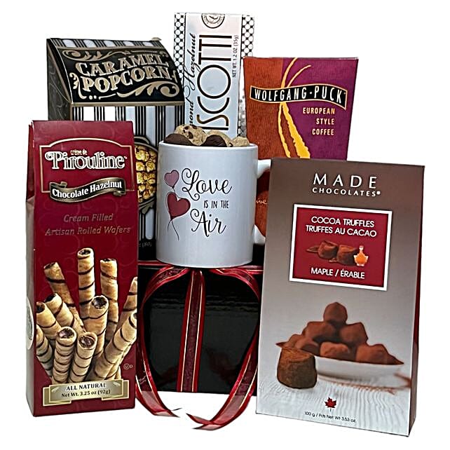 Sweetest Love Hamper canada | Gift Sweetest Love Hamper- FNP