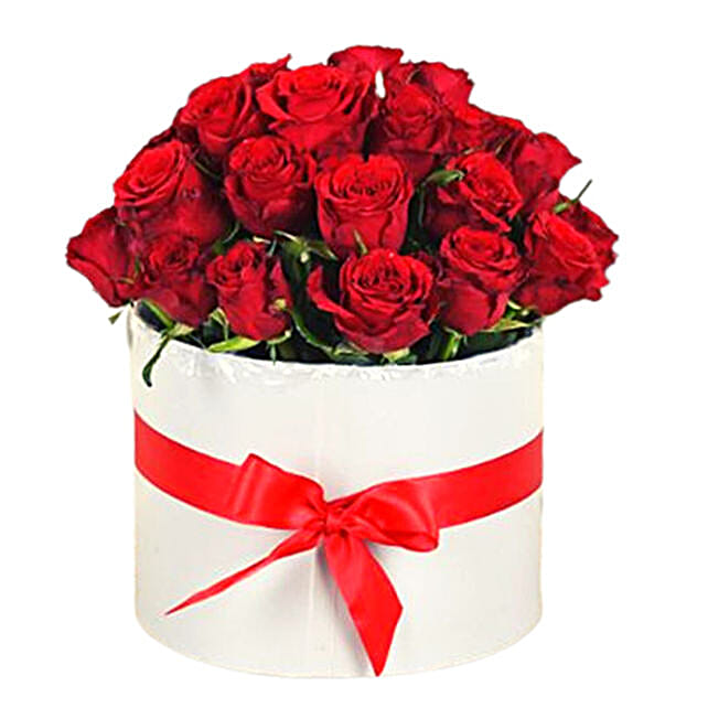 Unconditional Love Red Rose Arrangement kuwait | Gift Unconditional ...