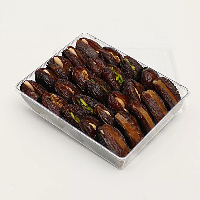 A Box Of Dates With Dry Nuts Filling 500g kuwait | Gift A Box Of Dates ...