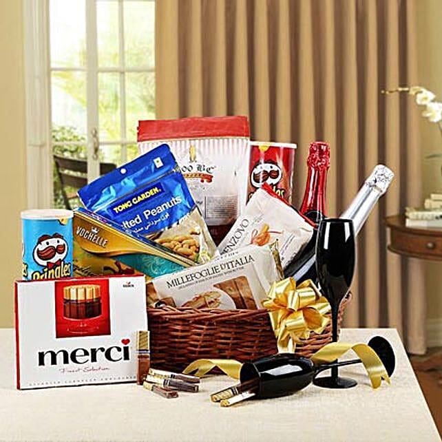 Buy/Send Holiday Gala Gift Basket For CORP Online- FNP