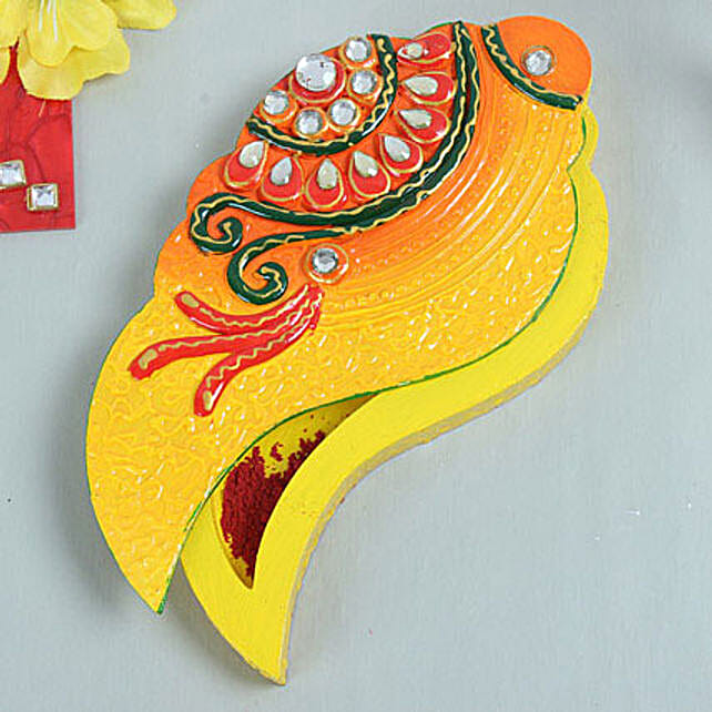 Buy/Send Traditional Chopra Online- FNP