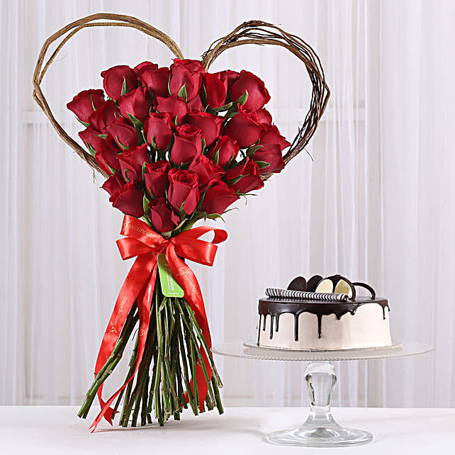 Buy/Send 30 Red Roses & Chocolate Cake Combo Online- FNP