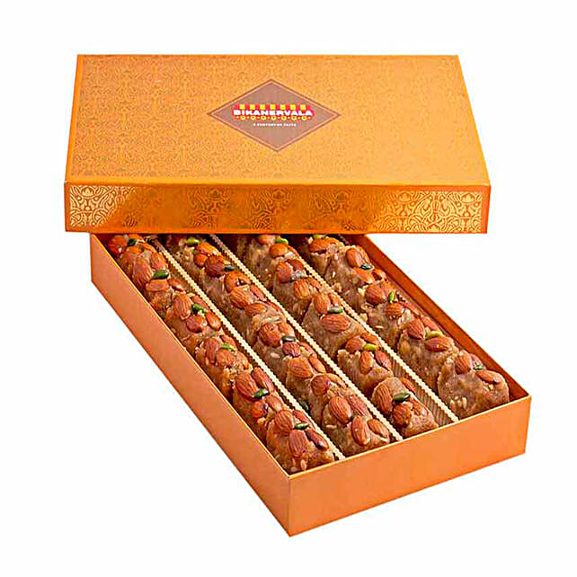 Buy/Send Special Pinni Box- 750 gms Online- FNP