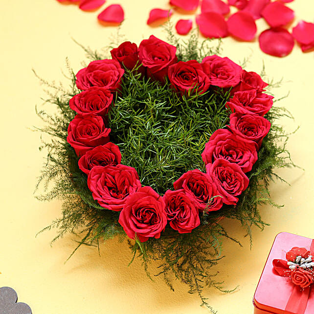 Buy/Send Heart Shape Roses Online- FNP