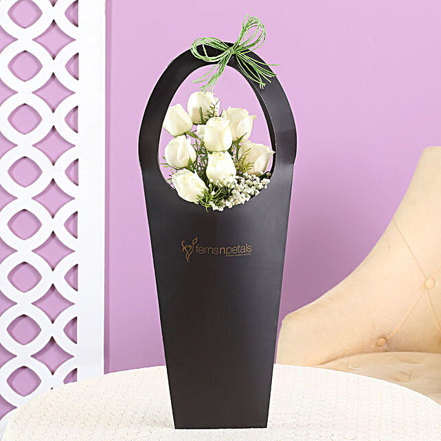 Buy/Send White Roses In FNP Sleeve Online- FNP