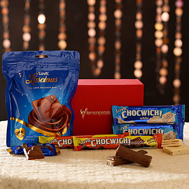 Buy/Send Heavenly Chocolate Delight Box Online- FNP