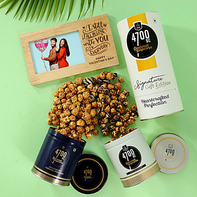 Buy/Send V-Day Frame Popcorn Combo Online- FNP