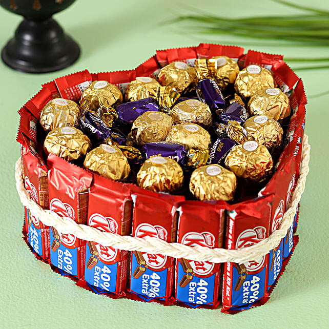 Buy/Send Break Apart Ferrero Rocher Kitkat Heart Pie Online- FNP