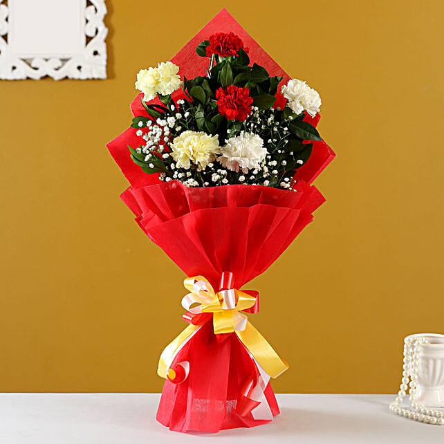 Buy/Send Lovely 6 Mixed Carnations Bouquet Online- FNP