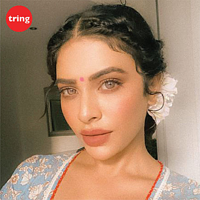 Buy/Send Rina Charaniya Personalised Video Message Online- FNP