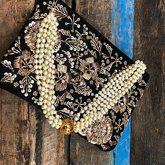 Buy/Send Black Women Embroidery Clutch Bag Online- FNP