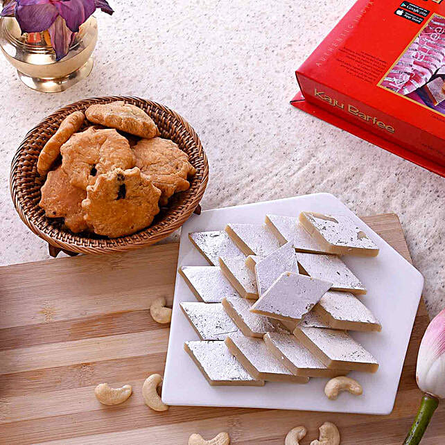 Buy/Send Kaju Barfi & Achari Mathri Delight Online- FNP