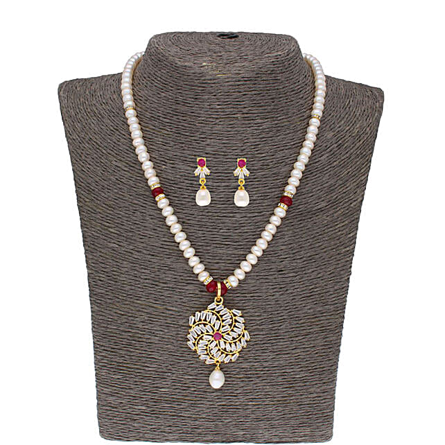 Buy/Send Dheiva Chelvi Pearl Choler Online- FNP