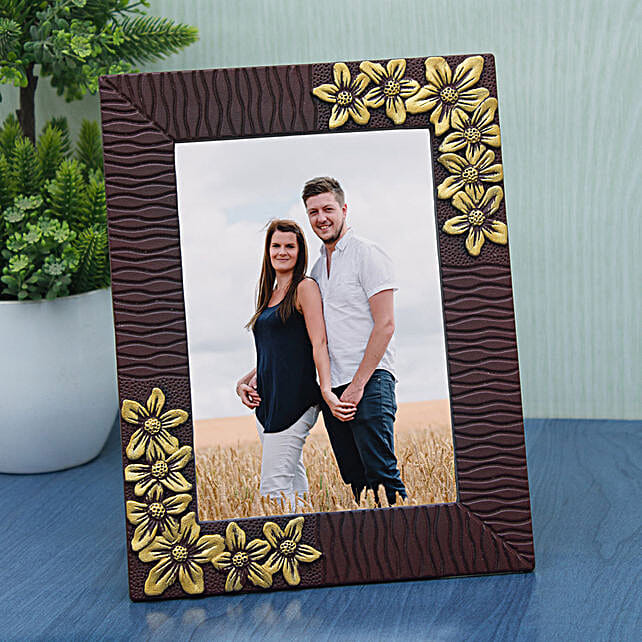 Buy/Send WISHTANK Maroon Hand Painted Photo Frame Online- FNP