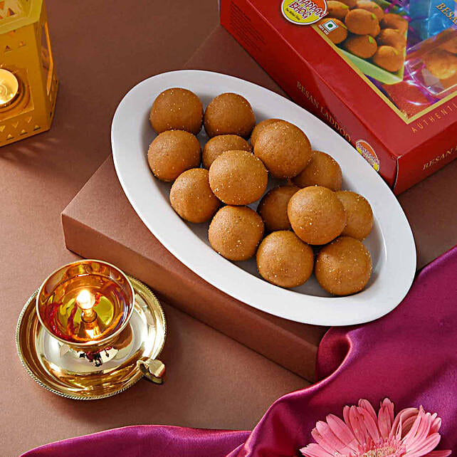 Buy/Send Nadna Sampat Deep & Besan Laddoo Combo Online- FNP