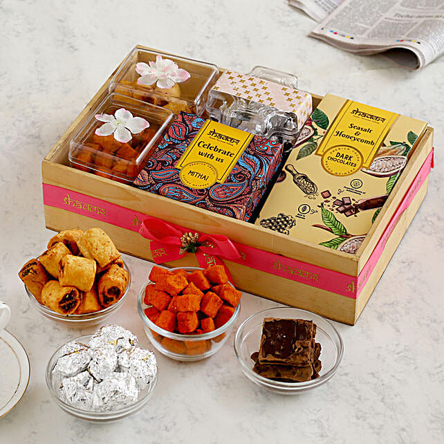 Buy/Send Special Festive Delights Tray Online- FNP