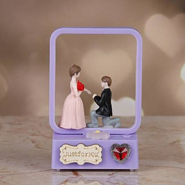 Buy/Send showpiece gift mp16 Online- FNP