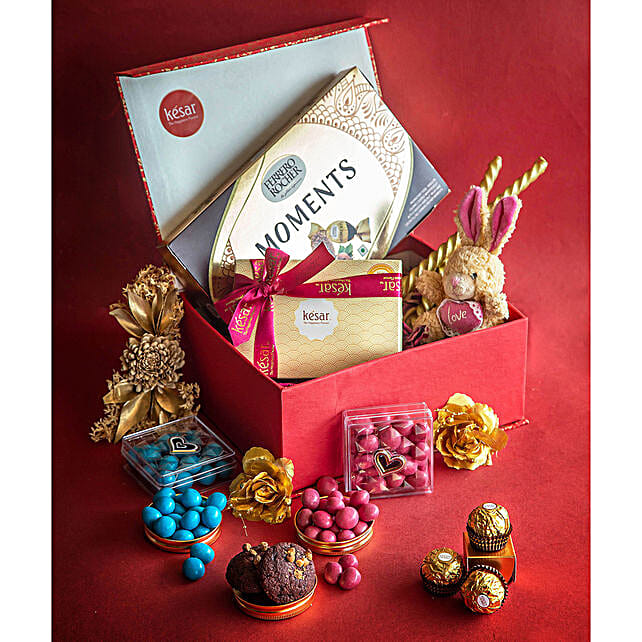 Buy/Send I Love You Red Hamper Box Online- FNP