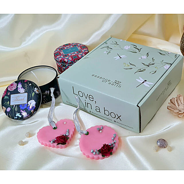 Buy/Send Relaxation Spa Gift Box Online- FNP