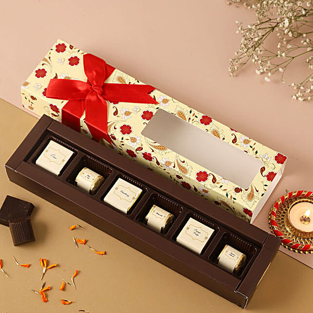Buy/Send Floral Love Chocolate Box Online- FNP