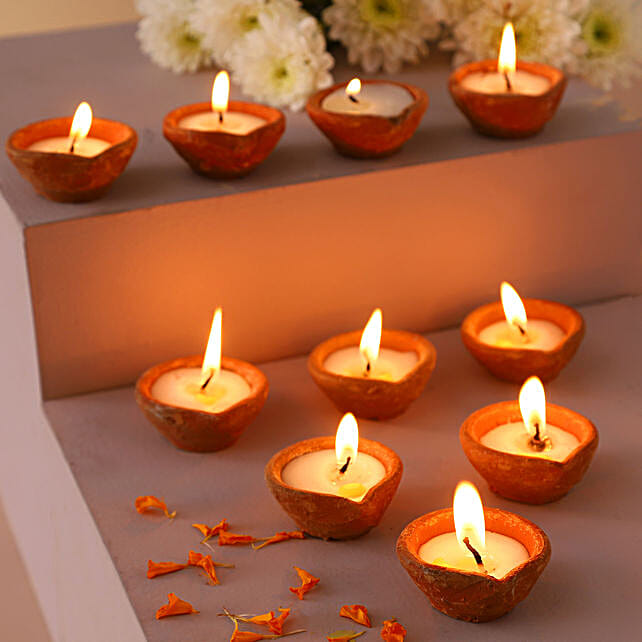 Buy/Send Plain Wax Diyas Online- FNP
