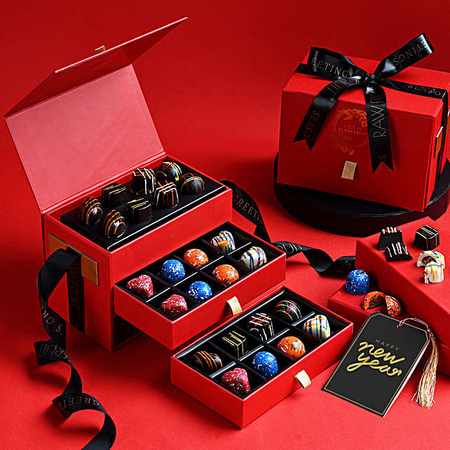 Buy/Send Coverture New Year Gift Pack Online- FNP