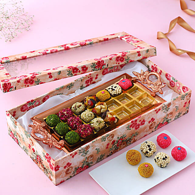 Buy/Send Gulab Mystic Wedding Gift Box Online- FNP