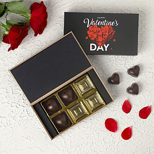 Buy/Send Happy Valentine's Day Chocolate Gift Box Online- FNP