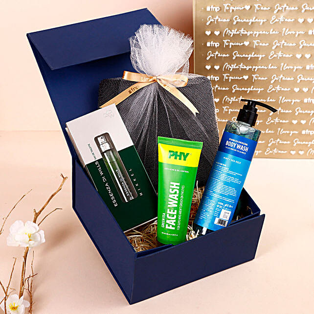 Buy/Send Pamper With Love Self-Care Gift Hamper Online- FNP