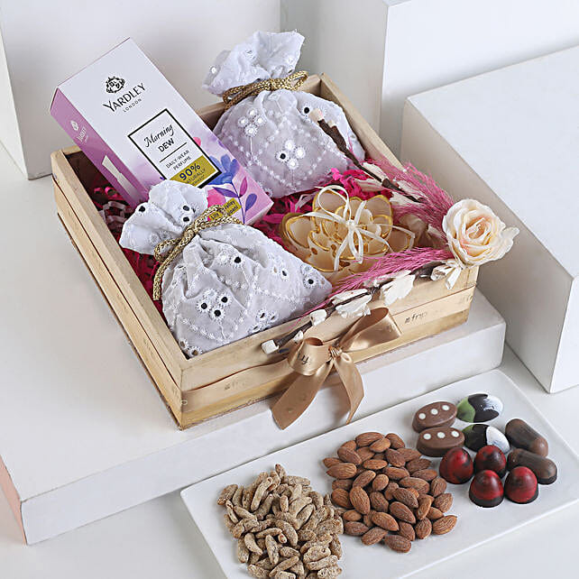 Buy/Send Shakkar All Things Good Gift Box Online- FNP