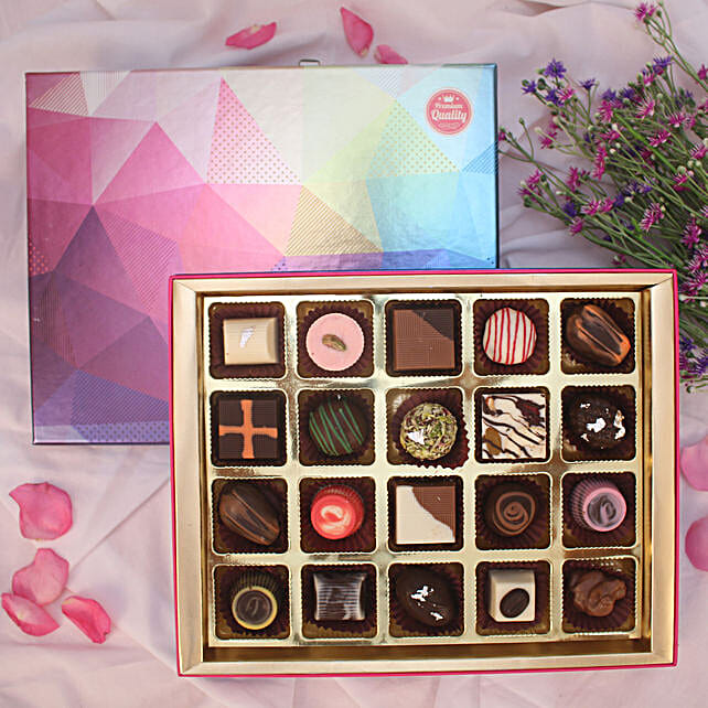 Buy/Send Chocolates For The Win Gift Box Online- FNP