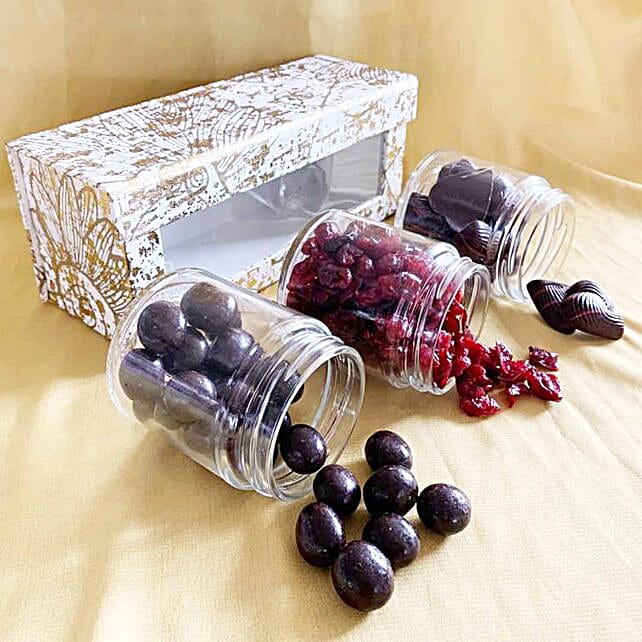 Buy/Send All Things Nice & Spice Chocolate Gift Online- FNP