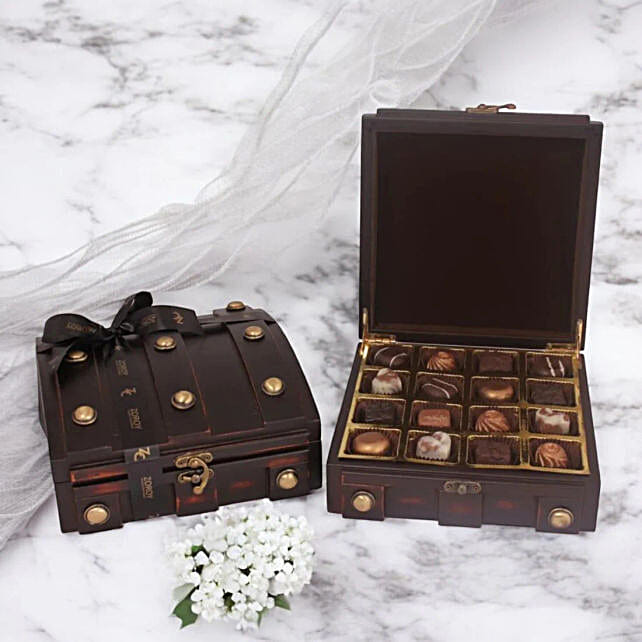 Buy/Send Signature Belgian Chocolate Box Online- FNP