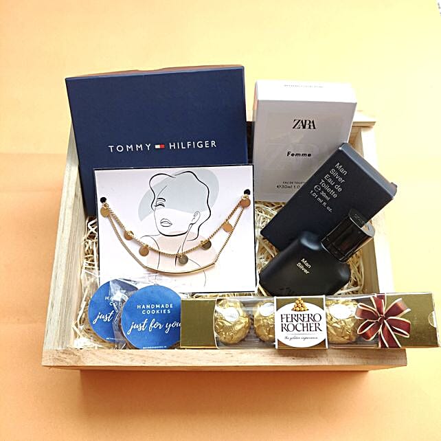 Buy/Send Perfect Gift Hamper For Couples Online- FNP