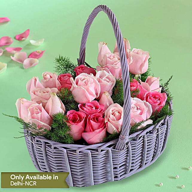 Buy/Send Ema & Aqua Roses In Handle Basket Online- FNP