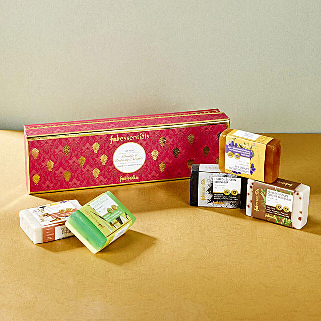Buy/Send Fabessentials Body Care Gift Hamper Online- FNP