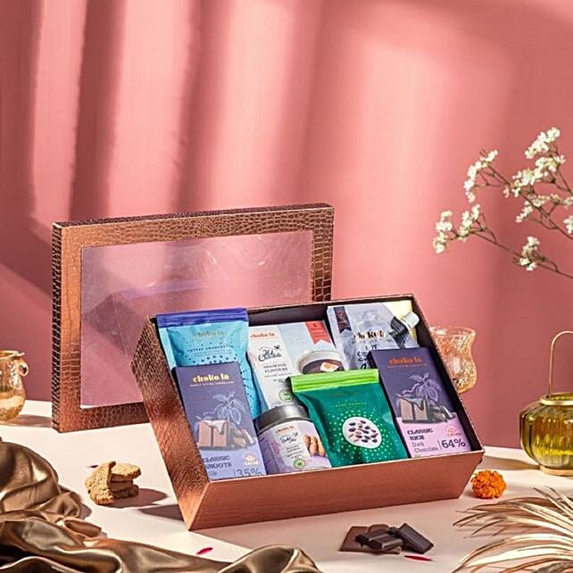 Buy Send Chokola Medium Hamper Online Fnp