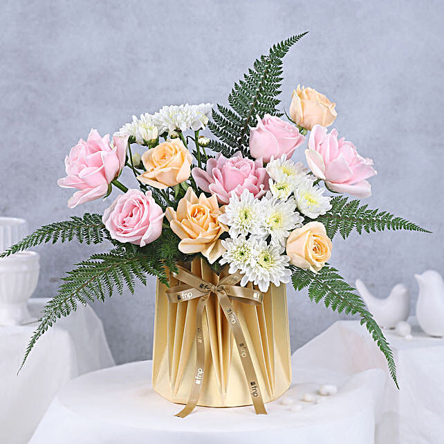 Buy/Send Pure Elegance Rose Bouquet Online- FNP
