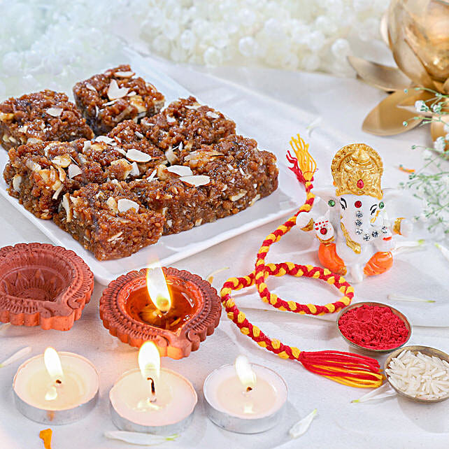 Buy/Send Delightful Festive Gift Pack Online- FNP