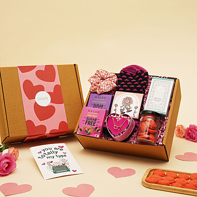 Buy/Send Cupid's Amore Gift Set Online- FNP
