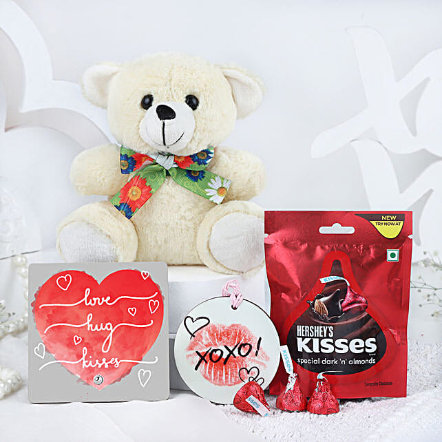 Buy/Send Love Gift Combo Online- FNP