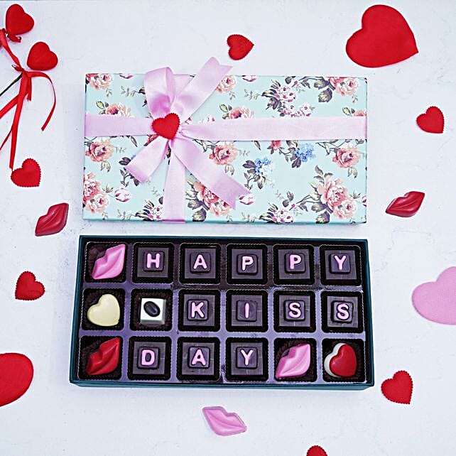 Buy/Send Romantic Love Chocolate Box Online- FNP