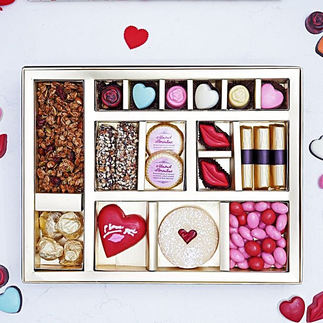 Buy/Send Luxurious Chocolate Love Box Online- FNP