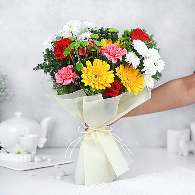 Buy/Send Medley Of Fresh Bloom Bouquet Online- FNP