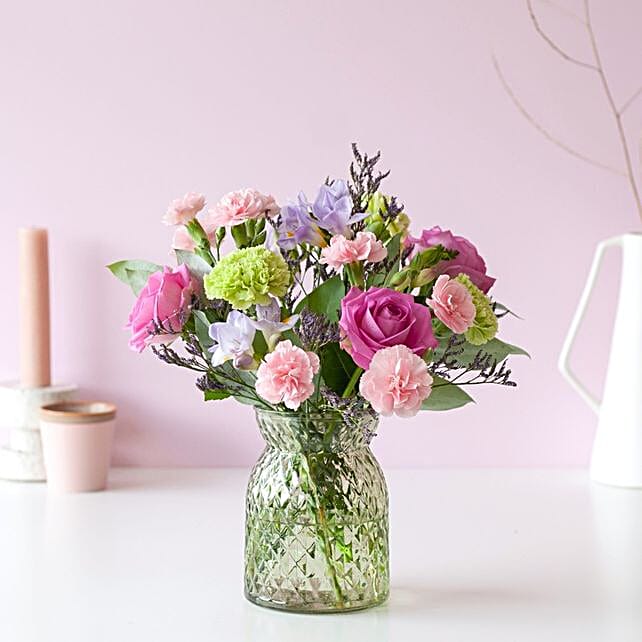 Mixed Flowers Letter Box Bouquet netherlands | Gift Mixed Flowers ...