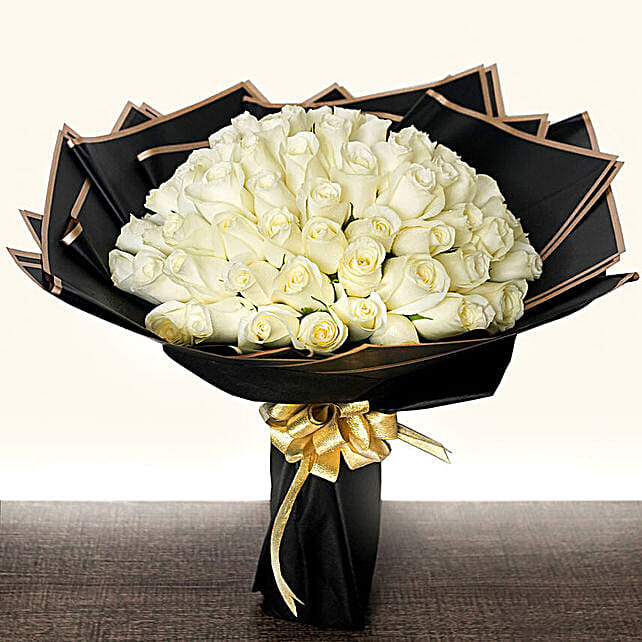 50 White Roses Beauty Bouquet oman | Gift 50 White Roses Beauty Bouquet ...