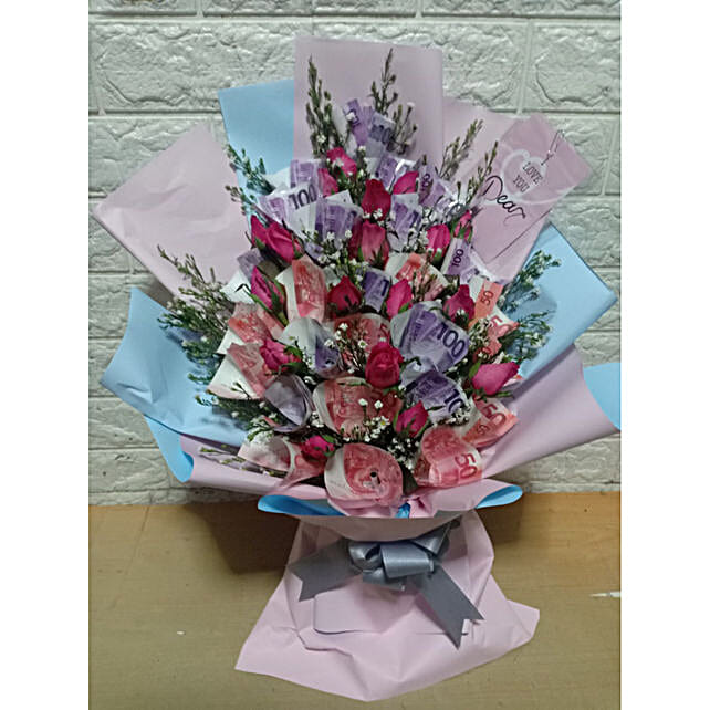 Pink Roses And 2K Peso Bouquet philippines | Gift Pink Roses And 2K ...